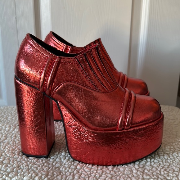 Jeffrey Campbell | Shoes | Jeffrey Campbell Runaway Pewter Crinkle ...